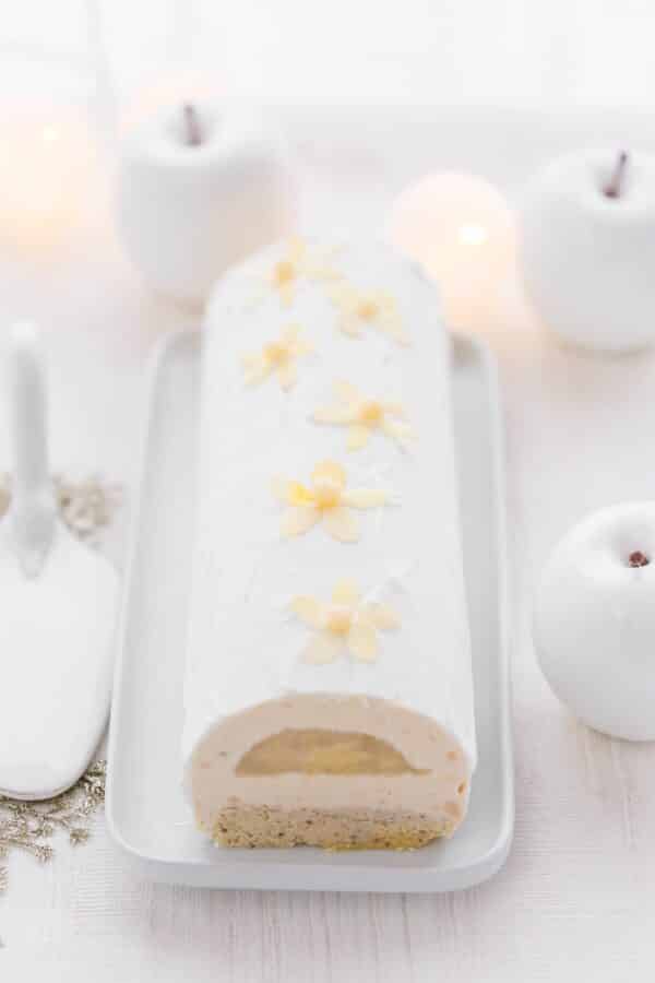 Recette de Bûche de Noël glacée aux pommes et aux amandes - Gastronomie ...