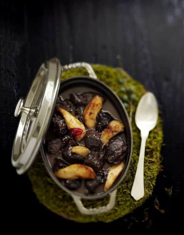 Marcassin aux poires et groseilles - Gastronomie Hauts-de-France