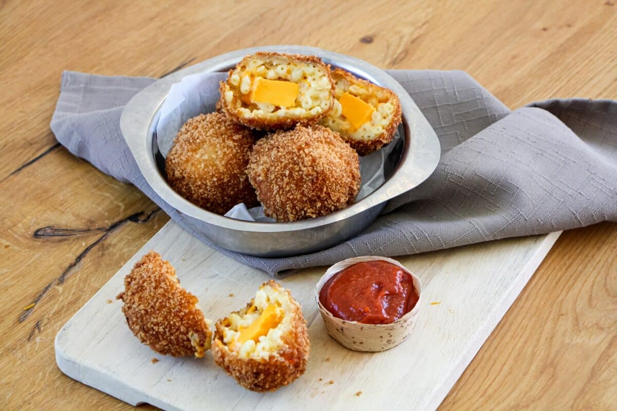 Recette de Croquettes "mac N Cheese" à la mimolette - Gastronomie Hauts ...
